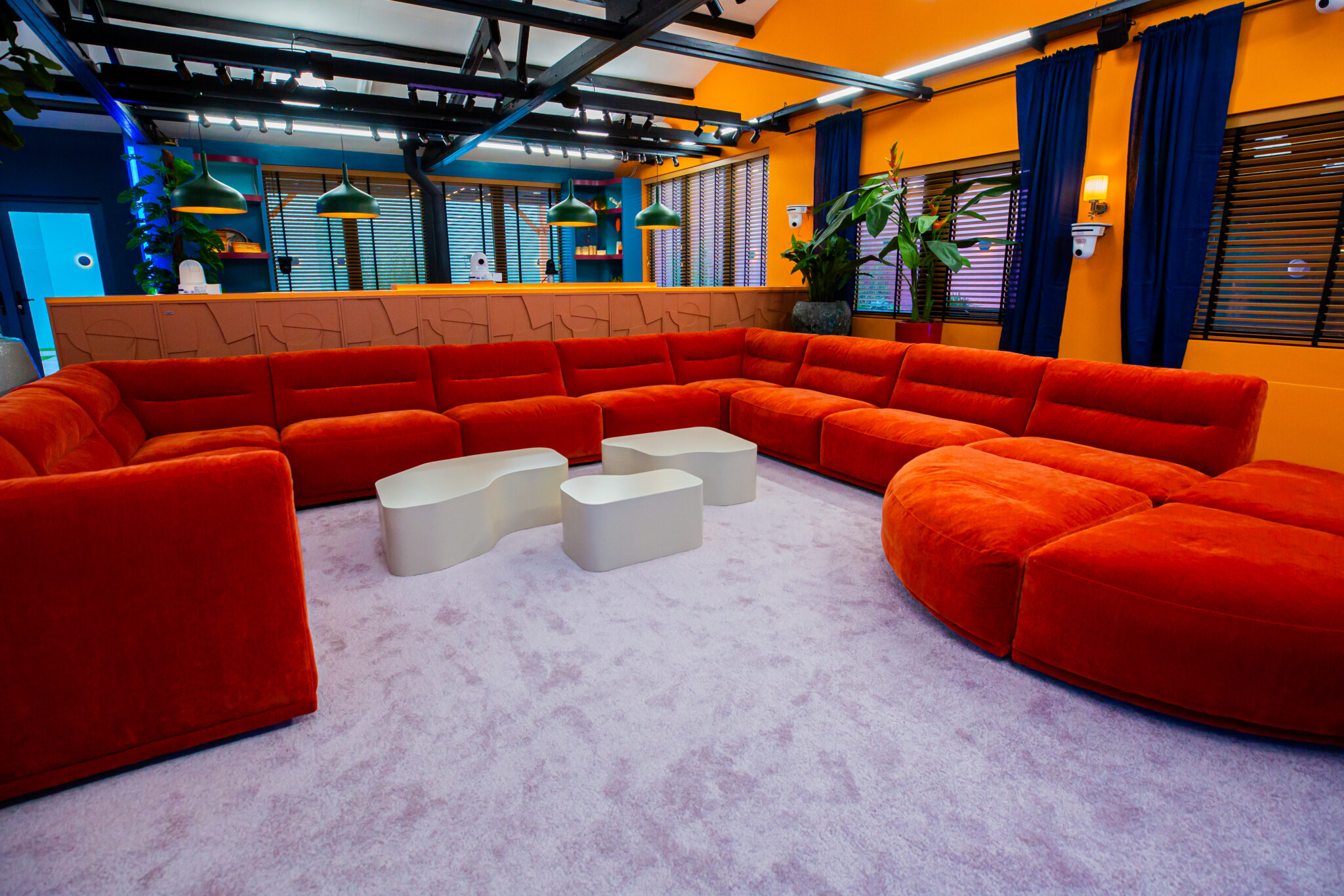 'Big Brother' seizoen 4 toont huis in 70's-stijl - Newsmonkey